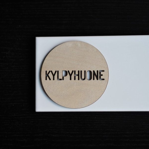KYLPYHUONE- kyltti O - Puine / Kaikkea kaunista koivuvanerista